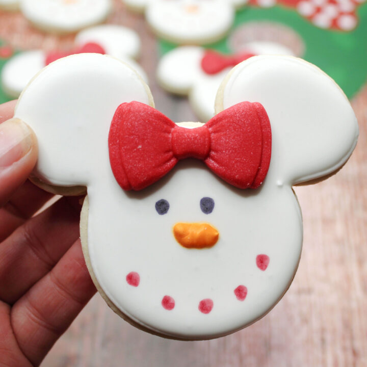 Christmas Minnie Mouse Cookies - Eat Your Beets
