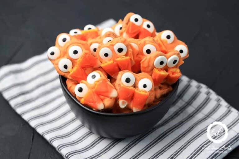 Vampire Halloween Pretzels: Spooky Treat for Kids - Eat Your Beets