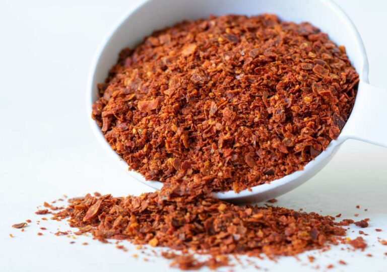 Top 12 Paprika Substitutes - Eat Your Beets