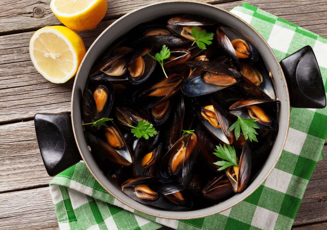 Best Clam Juice Substitute: Top 13 Alternatives - Eat Your Beets