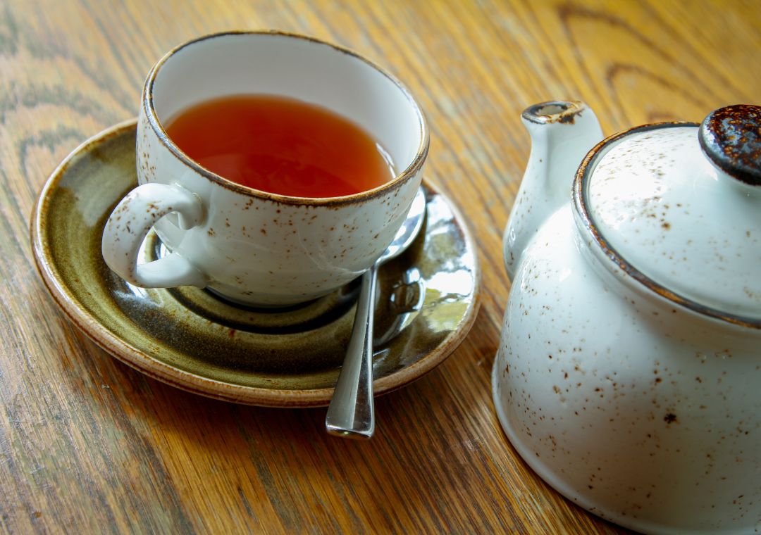 Does Brewed Tea Go Bad? - Eat Your Beets